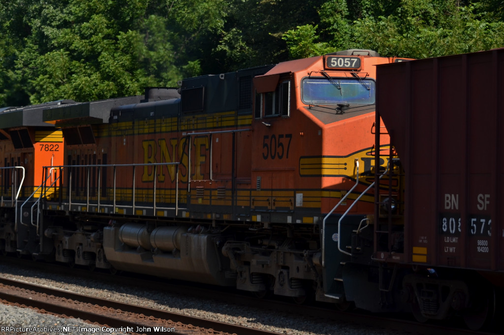 BNSF 5057